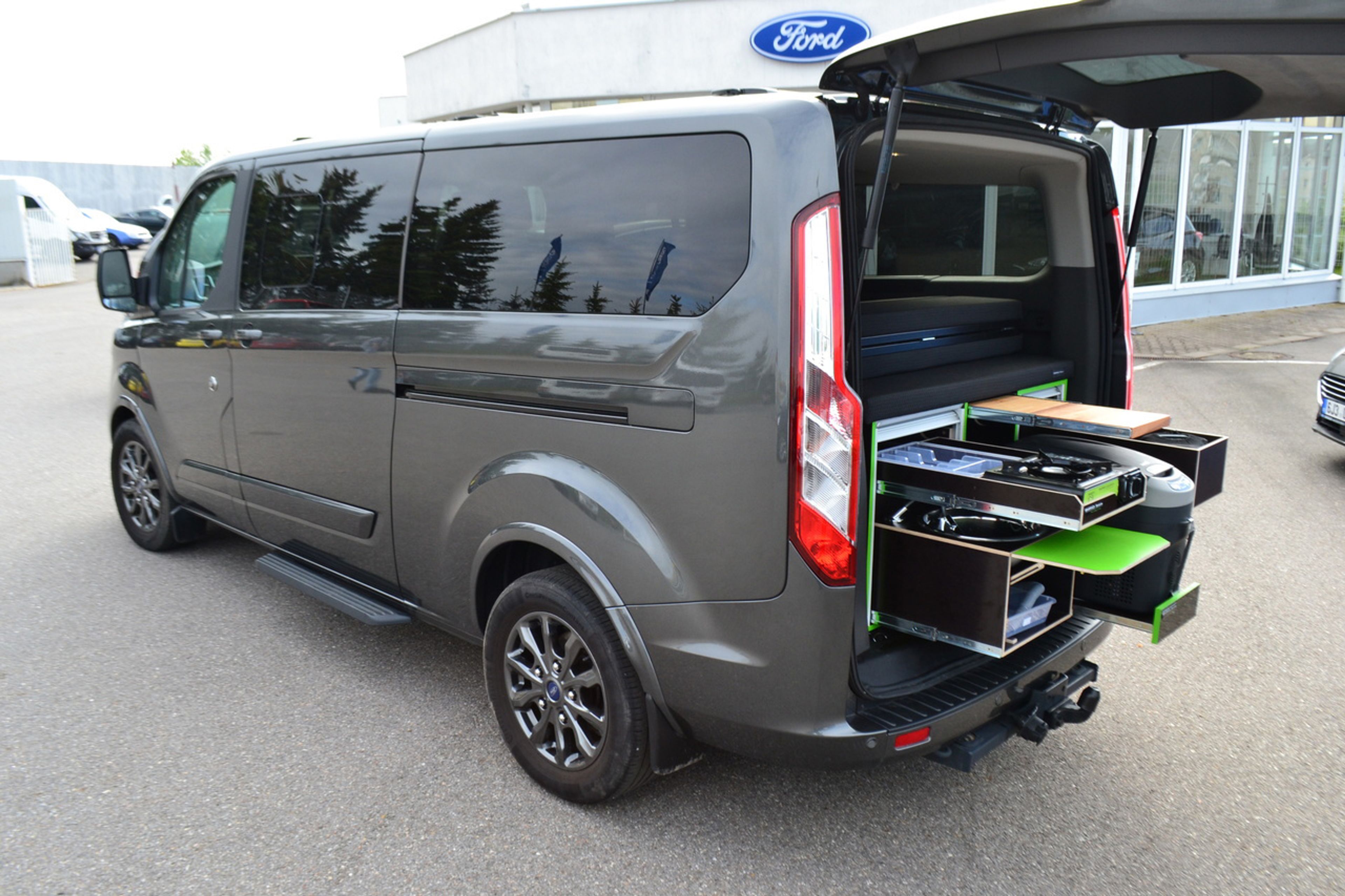Ford Tourneo Custom - Camper | Campiri.com